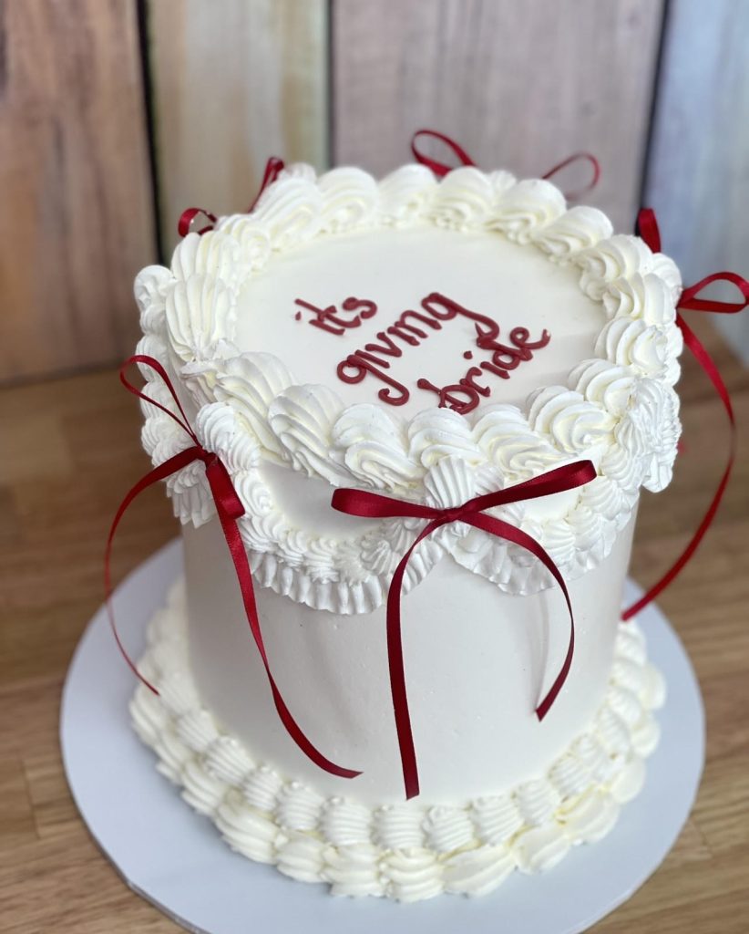 A Red Ribbon Vintage Cake - Sugar Whipped Cakes Website